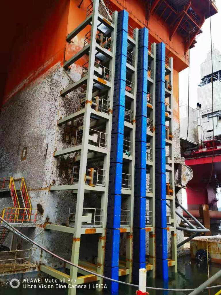 Square Fender with UHMW-PE Pad - YT Marine Fender