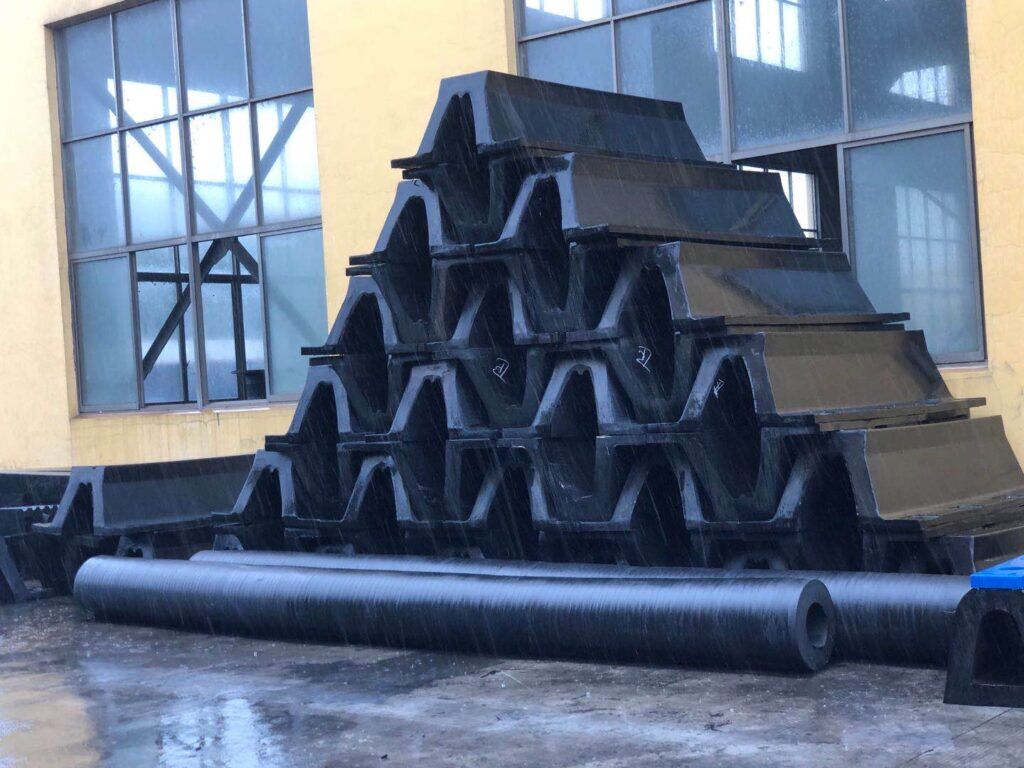 Cylindrical Rubber Fenders - Yutung Marine Fender- China Manufacturer