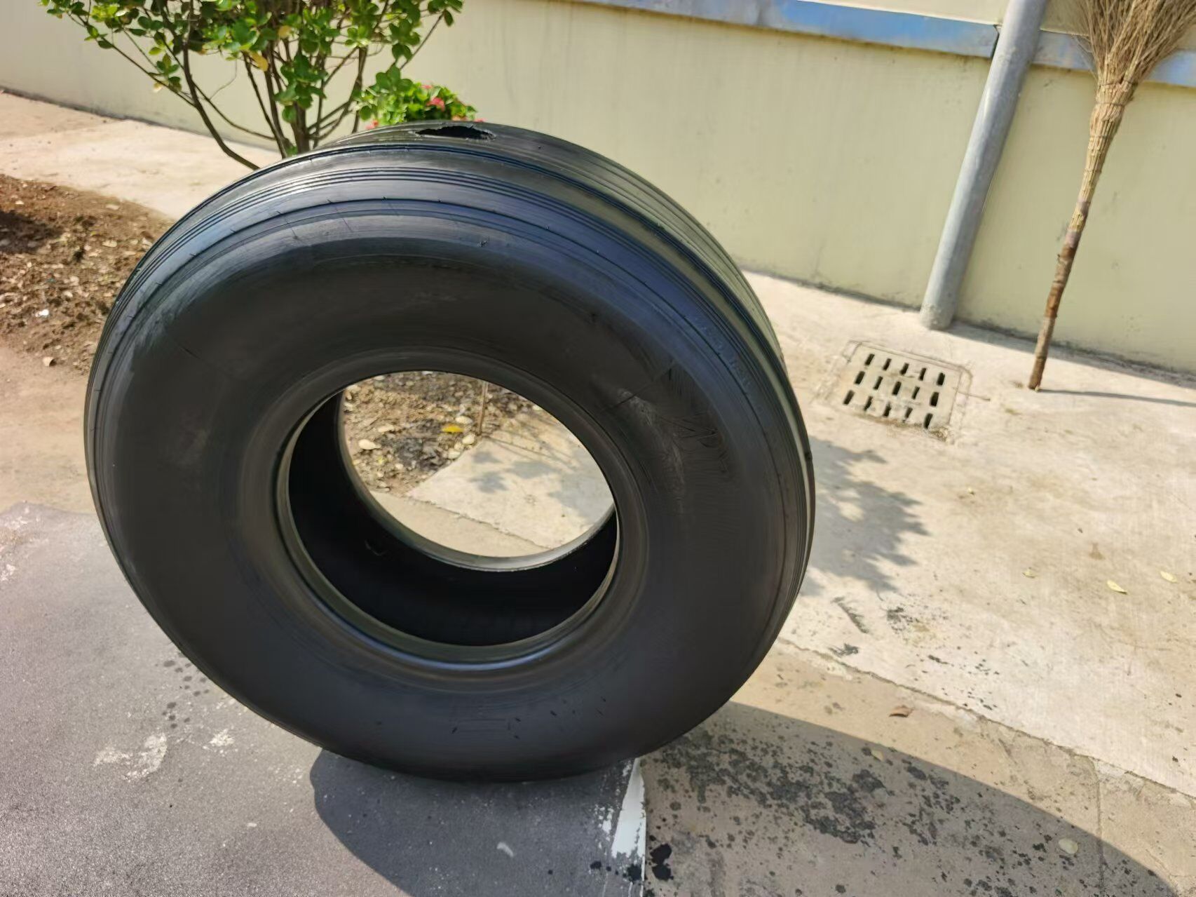 H40 Aircraft Tyre Fenders - YT Marine Fender